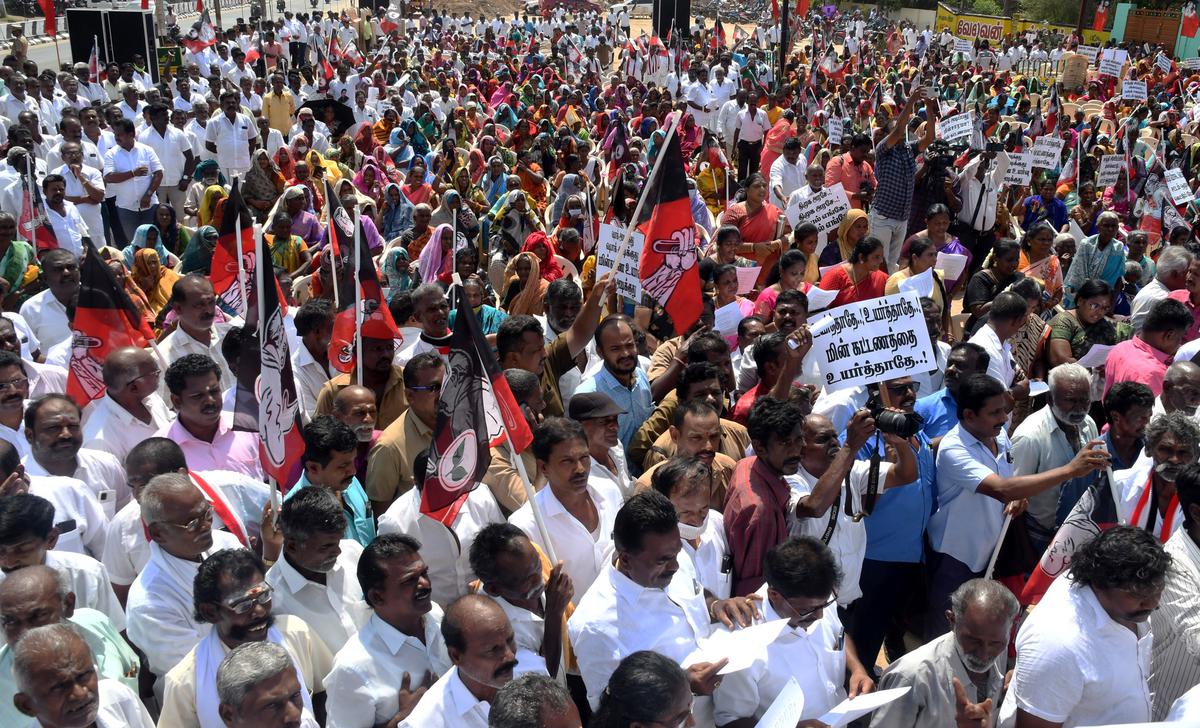 AIADMK stages protest against power tariff hike - The Hindu AIADMK stages protest against power tariff hike - The Hindu