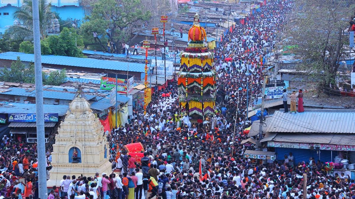 Thousands participate in rathotsavam at Srisailam in Andhra Pradesh ...