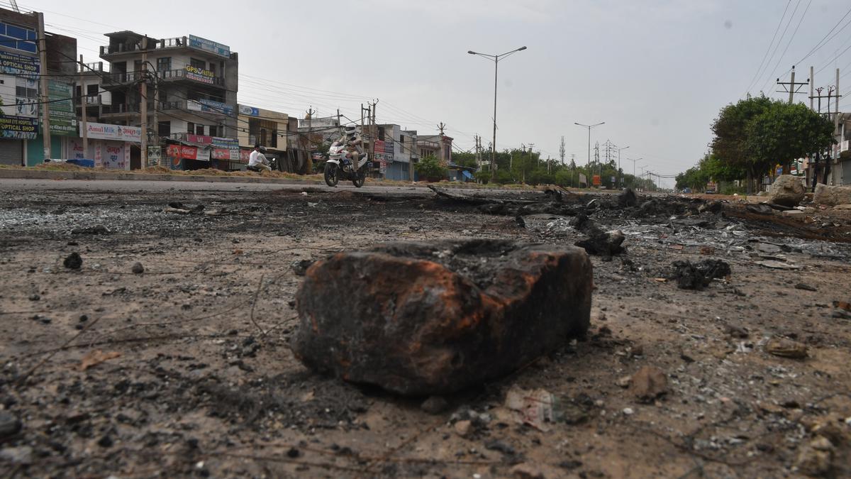 Haryana violence: Nuh SP Varun Singla transferred - The Hindu Haryana violence: Nuh SP Varun Singla transferred - The Hindu