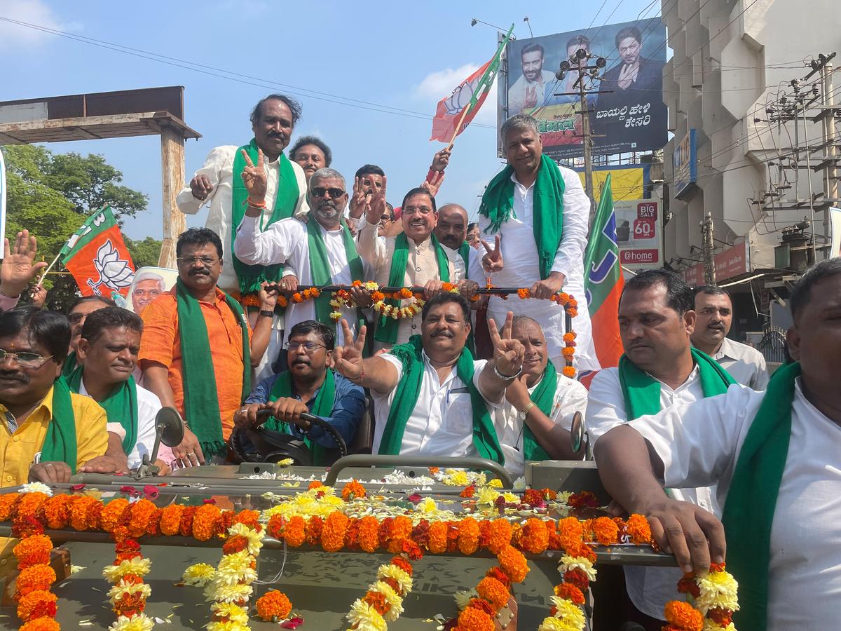 BJP takes out victory rally over clearance for Kalasa Banduri - The Hindu