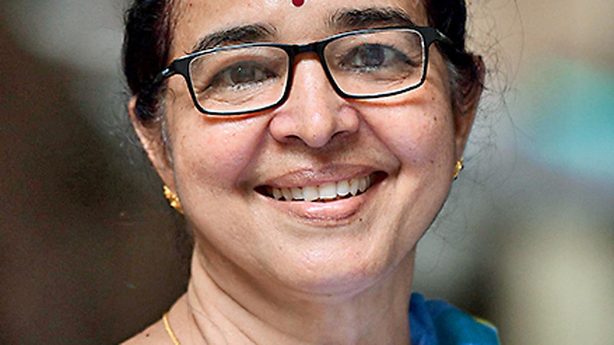 People’s representatives have responsibility to portray themselves as ...