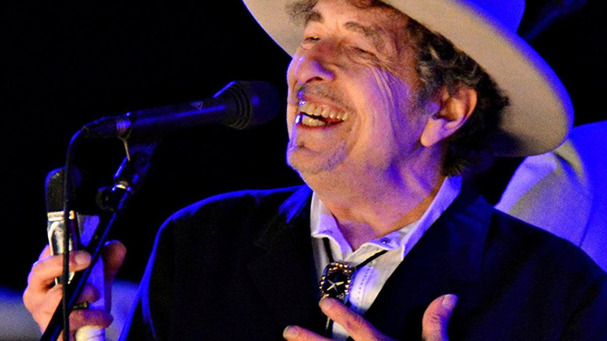 Dylan’s quirky tribute to the songs of his generation - The Hindu