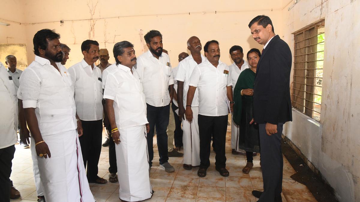 CM inaugurates new arts and science college in Ottapidaram - The Hindu
