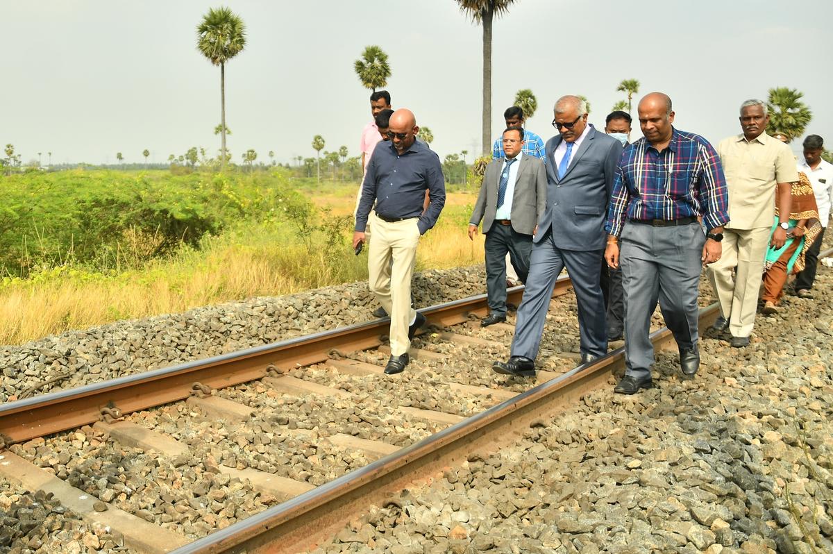 Gokulraj murder case | Madras High Court judges inspect temple and ...