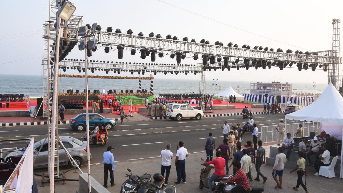 Visakhapatnam decked up ahead of International City Parade, 4,000 ...