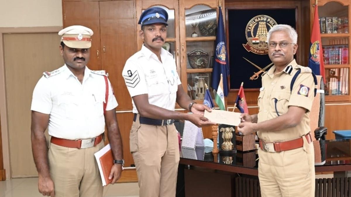 Commissioner honours traffic constable - The Hindu