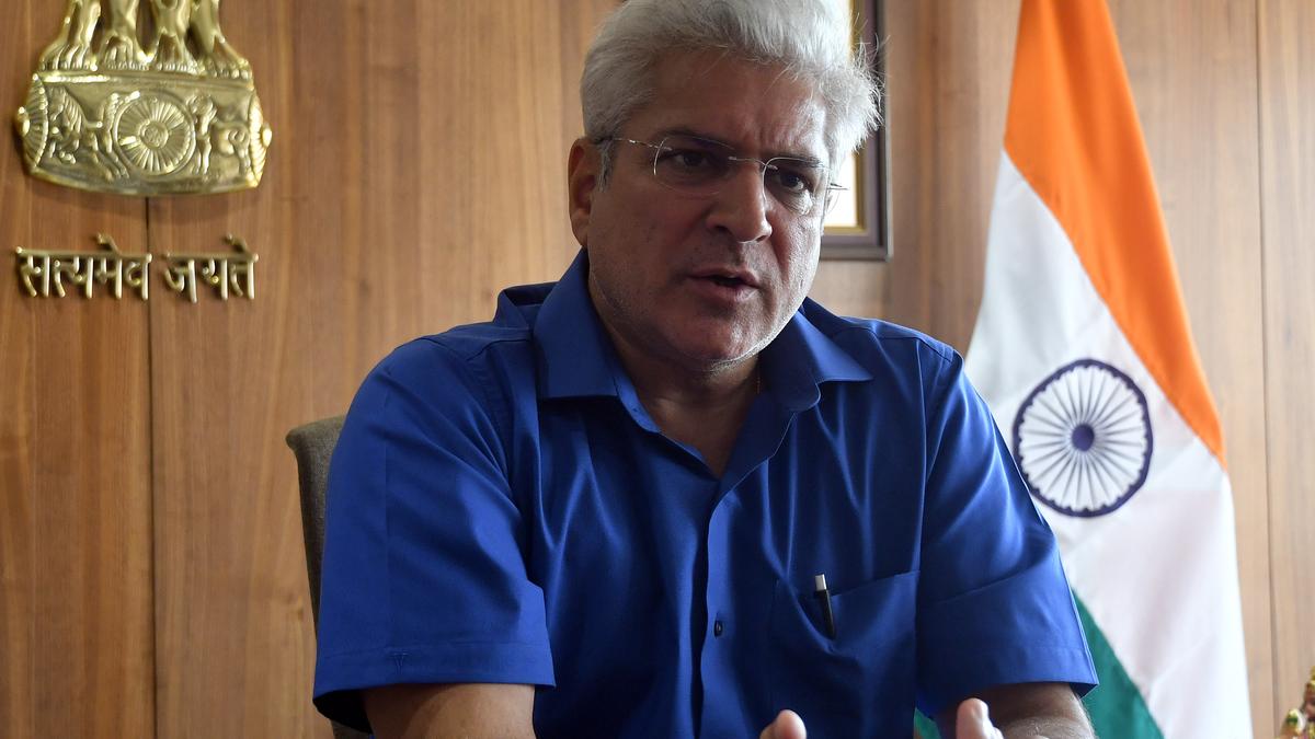 Working on projects announced in last budget to give 20 lakh jobs ...