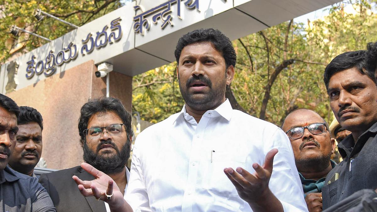 No coercive steps against MP Avinash Reddy till Monday: HC - The Hindu