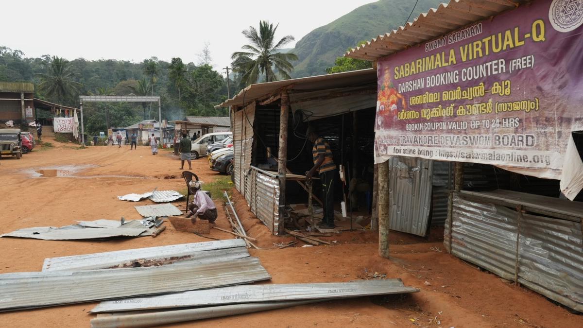 Pilgrims attack police check-post on Sathram forest path - The Hindu