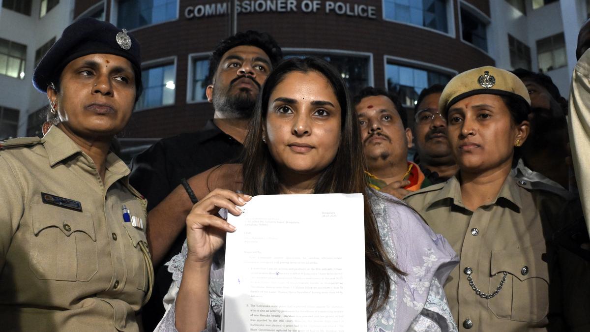 Former MP and actor Ramya lodges police complaint against Darshan fans ...