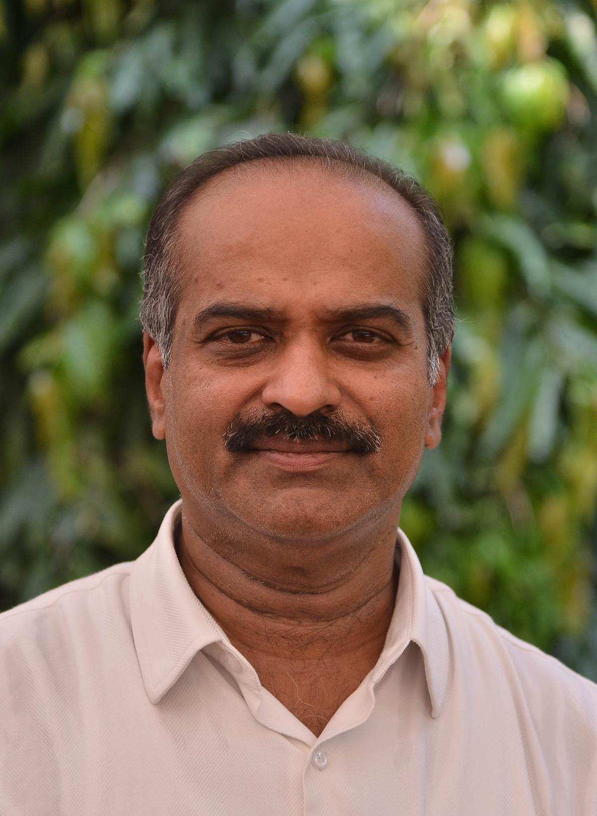 Asking the highest number of questions and spending more MPLADS funds ...