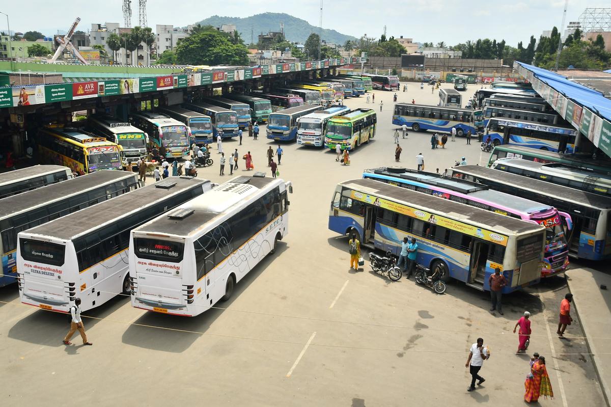 Salem division of TNSTC to operate 800 special buses for Deepavali ...