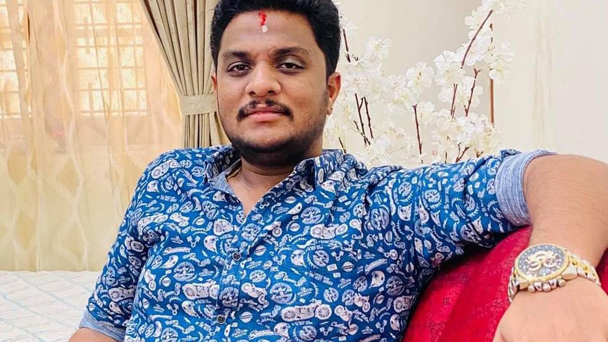 Hassan Lok Sabha constituency: Emotions run high as grandsons of old ...