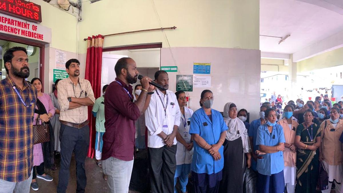 Murder highlights poor workplace safety for doctors yet again - The Hindu