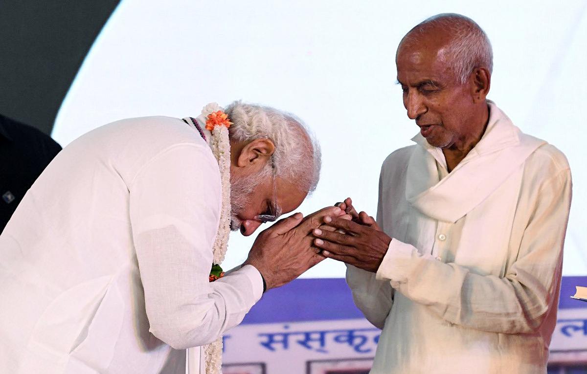 Siddeshwar Swami, a seer who transcended sectarian beliefs - The Hindu