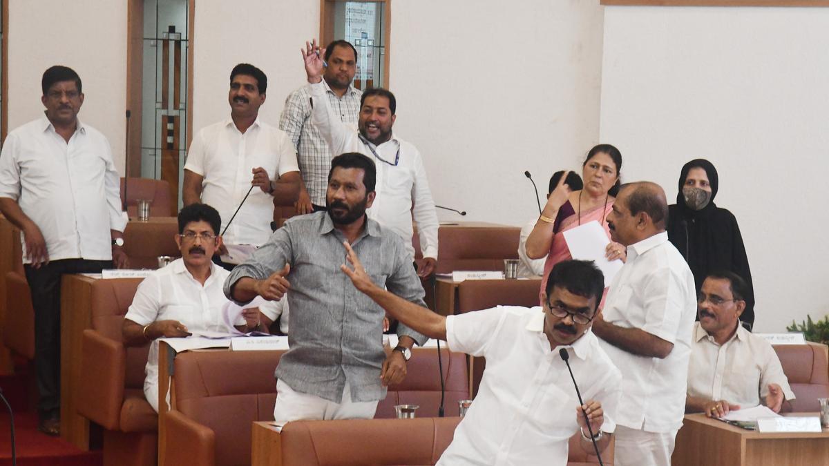 MCC to purchase vehicles on its own for collection and transportation ...