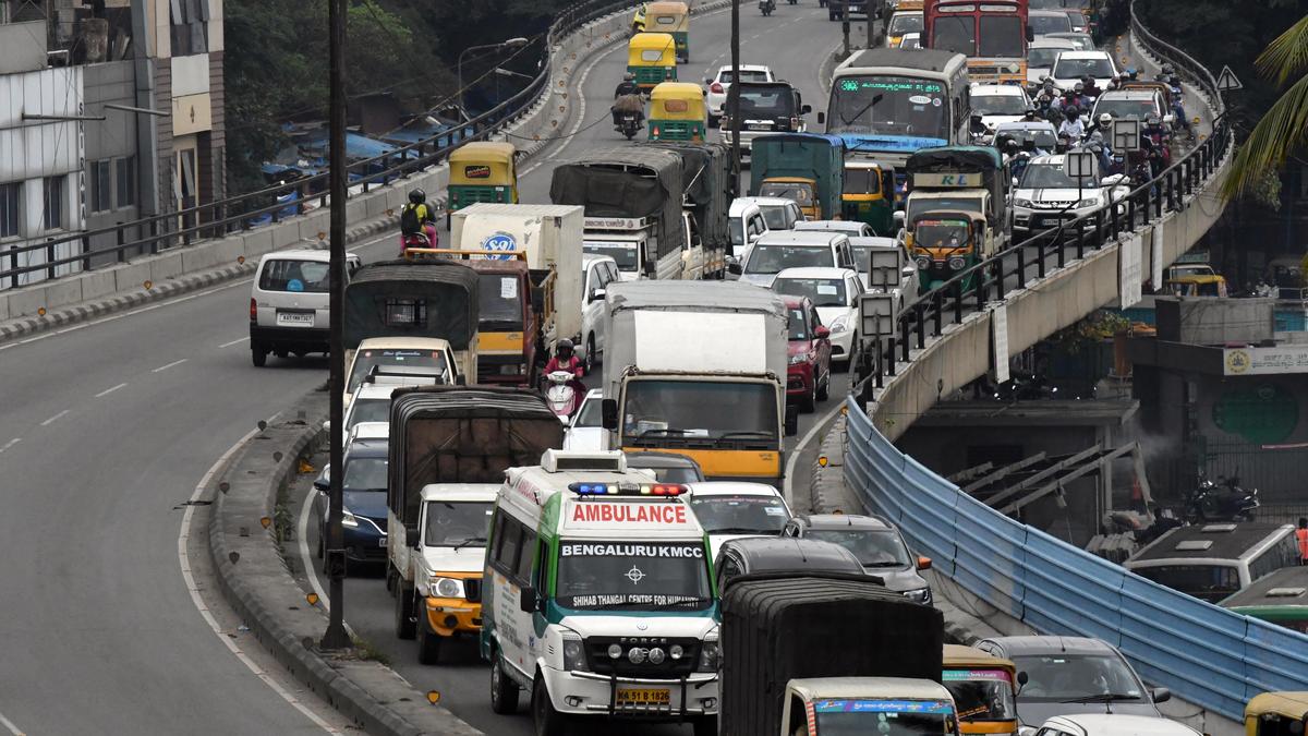 Traffic signal lights to be upgraded with emergency vehicle sensors for ...