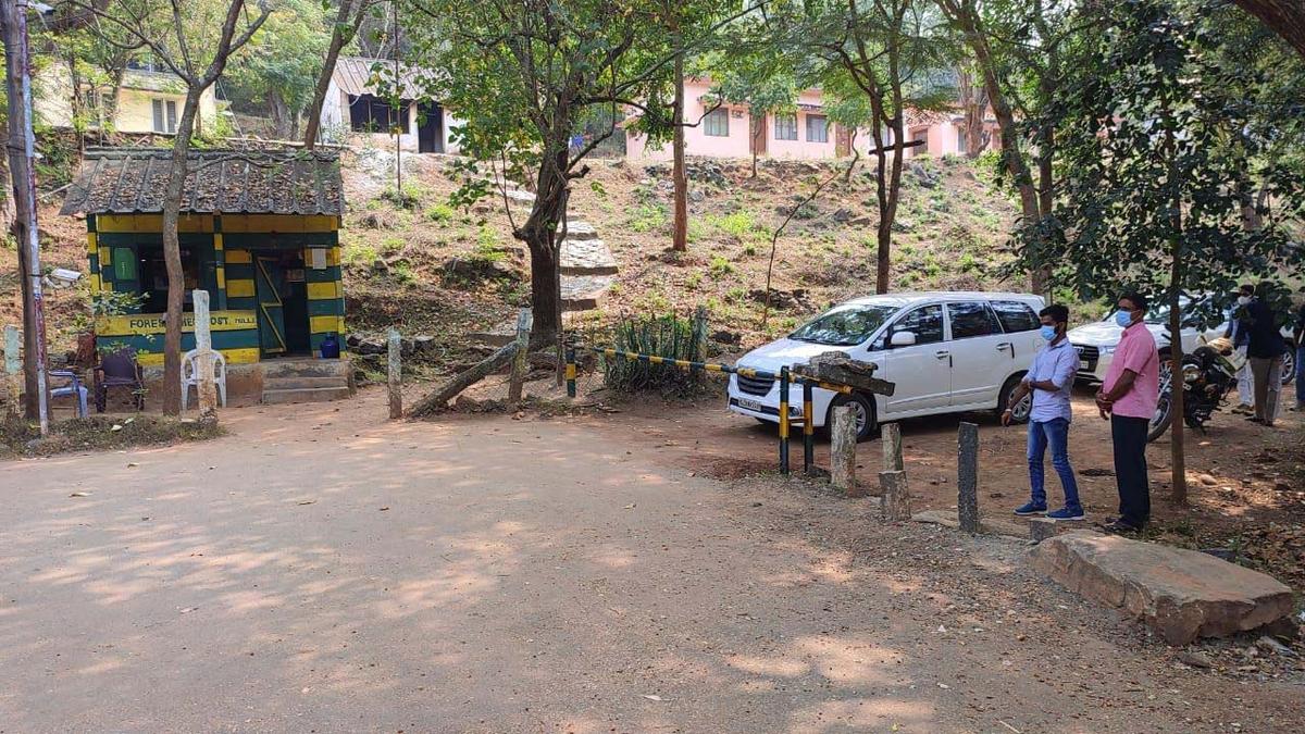 Ban on tourist vehicles to Ooty via Mulli on T.N.-Kerala border to ...