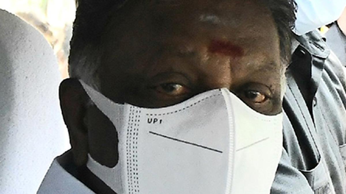 Ensure milk in Aavin booths, says O. Panneerselvam - The Hindu