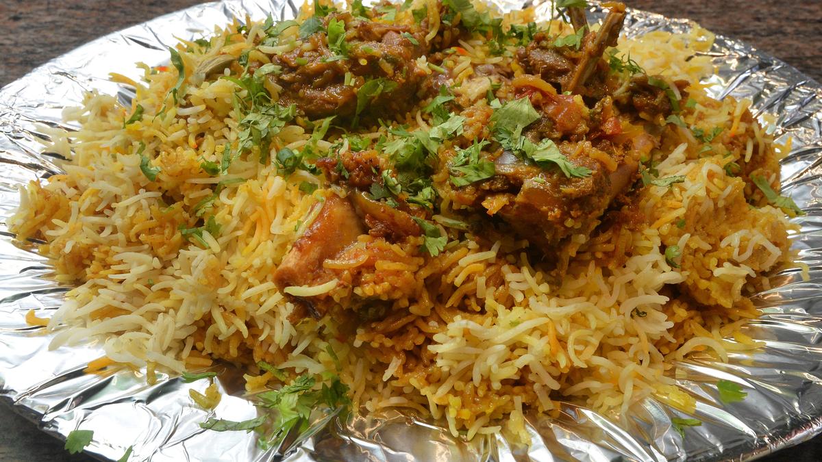 Family of five finds dead lizard in biryani, suffers from food ...