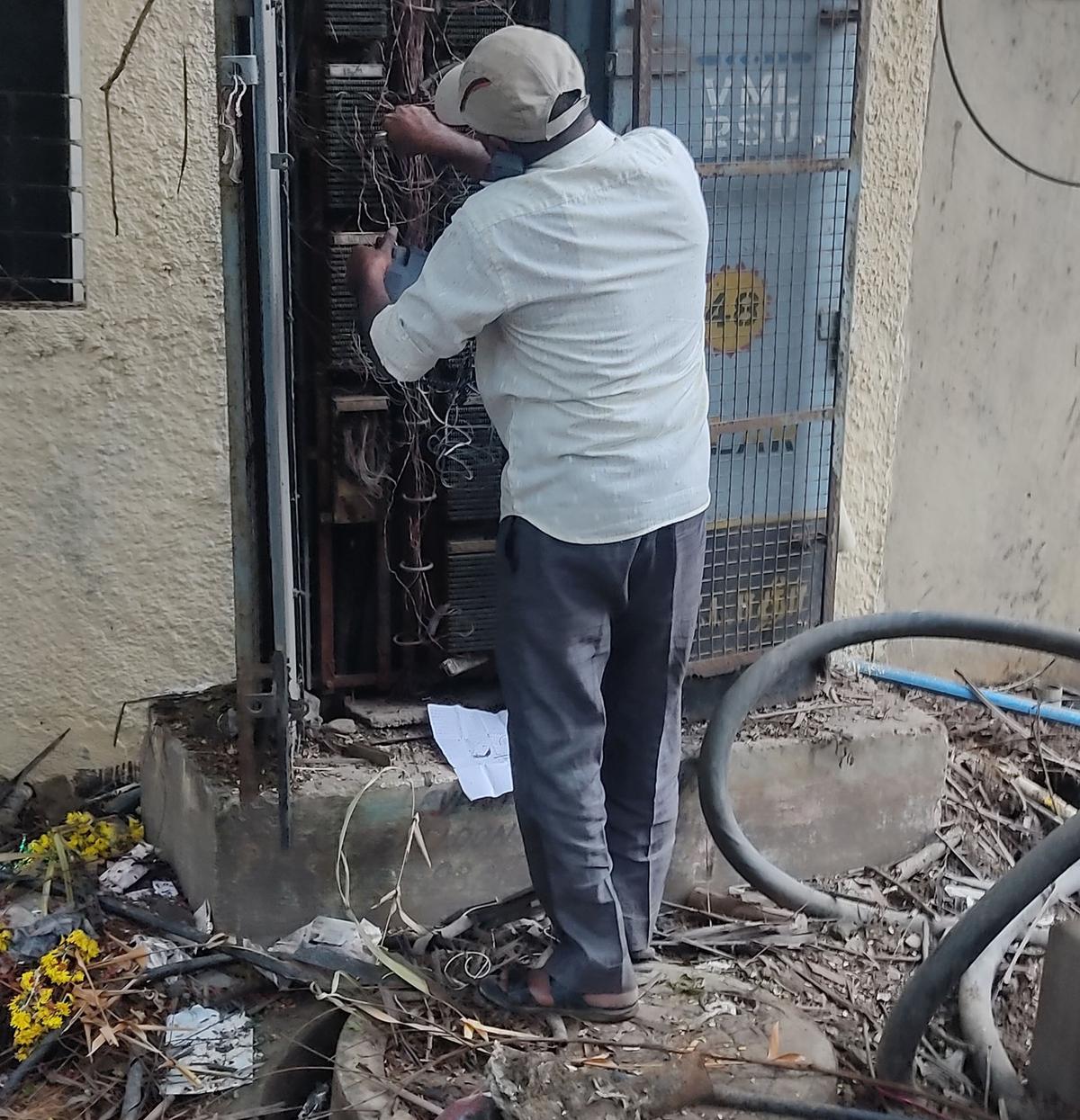 A ring of discontent among senior citizens - The Hindu