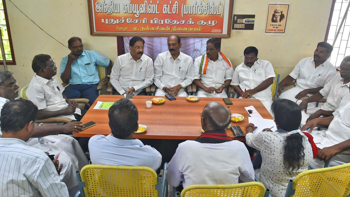 Secular parties to organise human chain on October 2 - The Hindu