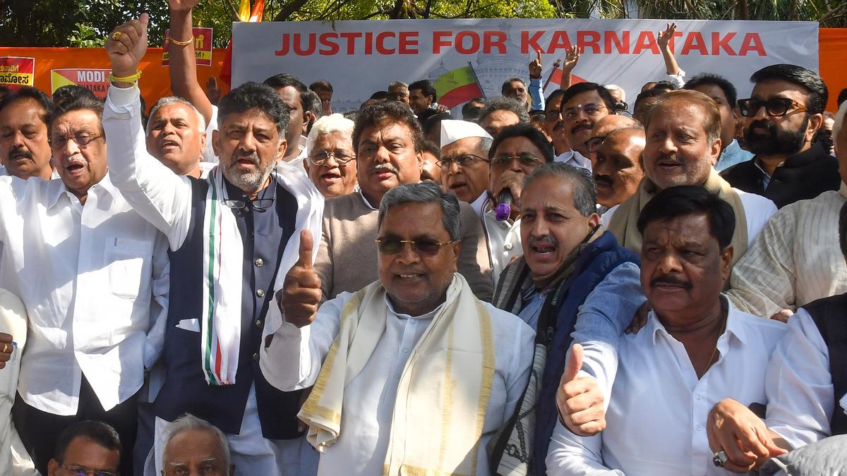 Karnataka leaders hit out at Centre as they stage protest in Delhi ...