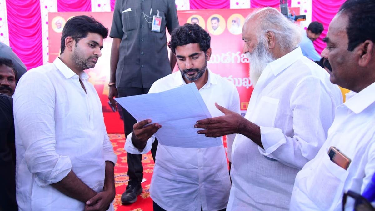 Andhra Pradesh: Tadipatri police serve notice on Lokesh, TDP and YSRCP leaders - The Hindu