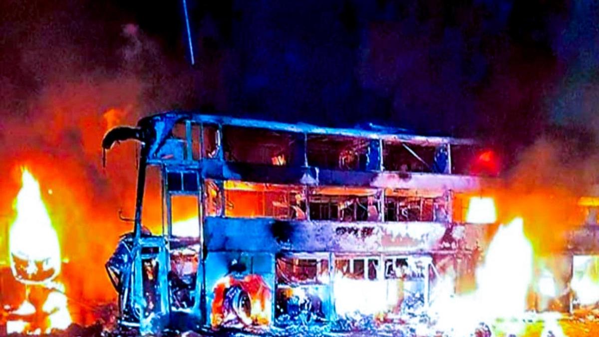 Three killed, 14 injured as bus collides with lorry in Nandyal of A.P ...