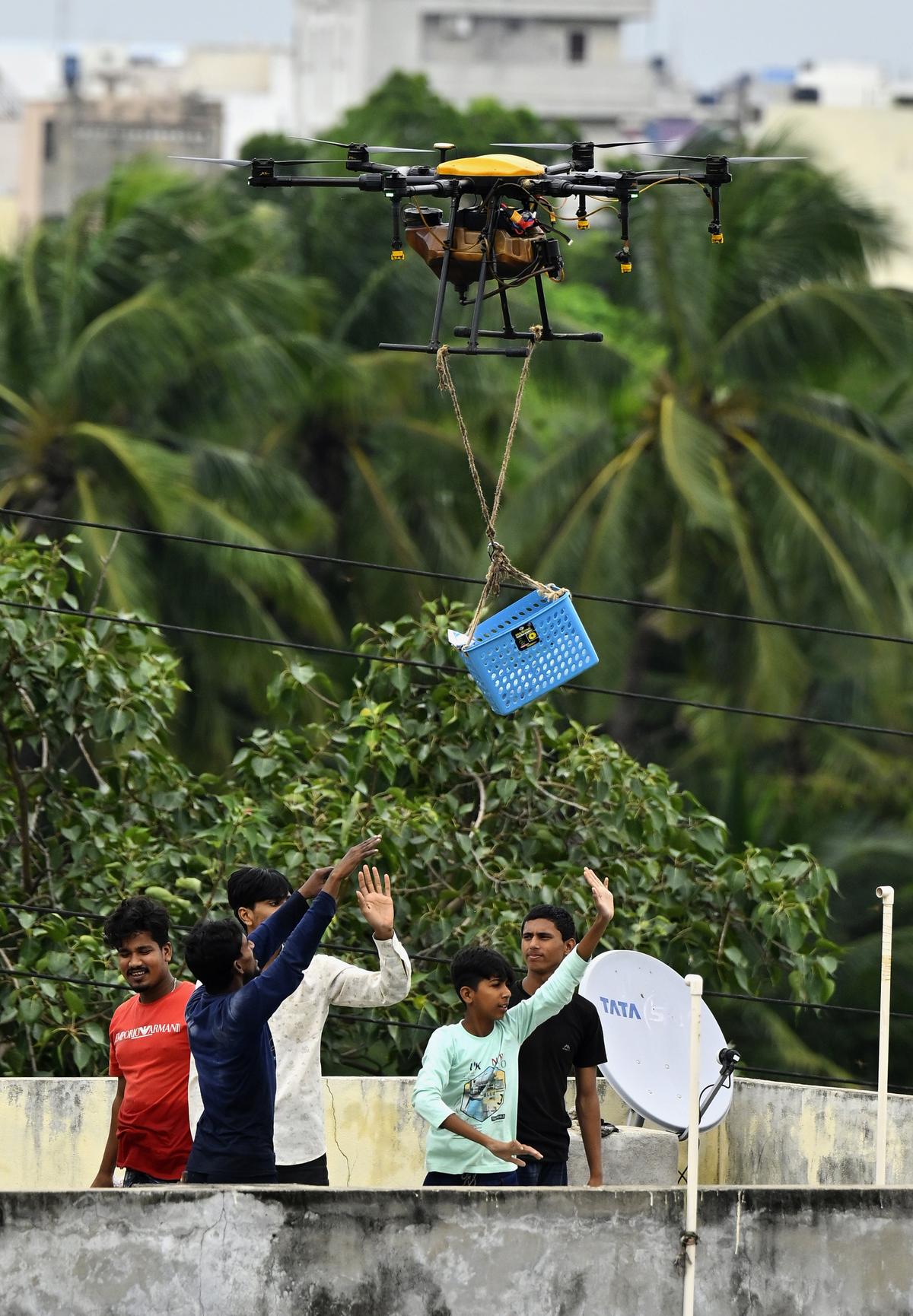 Residents caught off-guard by rising water level - The Hindu