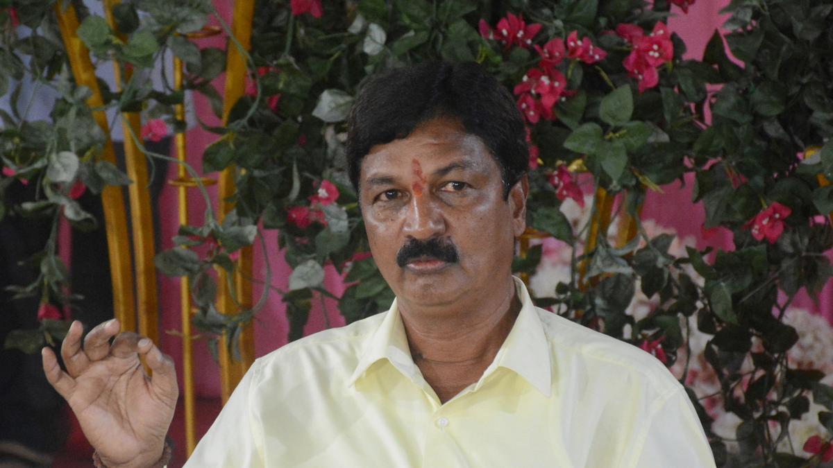 BJP MLA Ramesh Jarkiholi claims he is being threatened, demands CBI ...