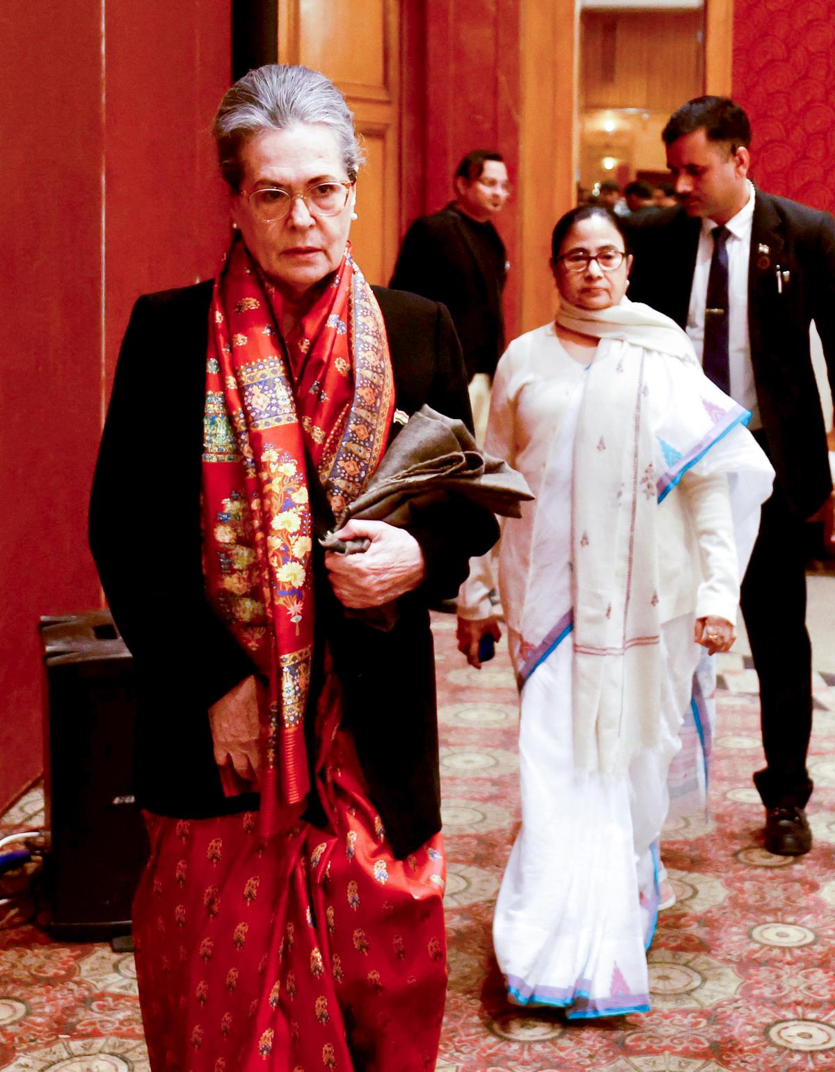 Mamata Banerjee proposes Congress chief Mallikarjun Kharge as prime ...