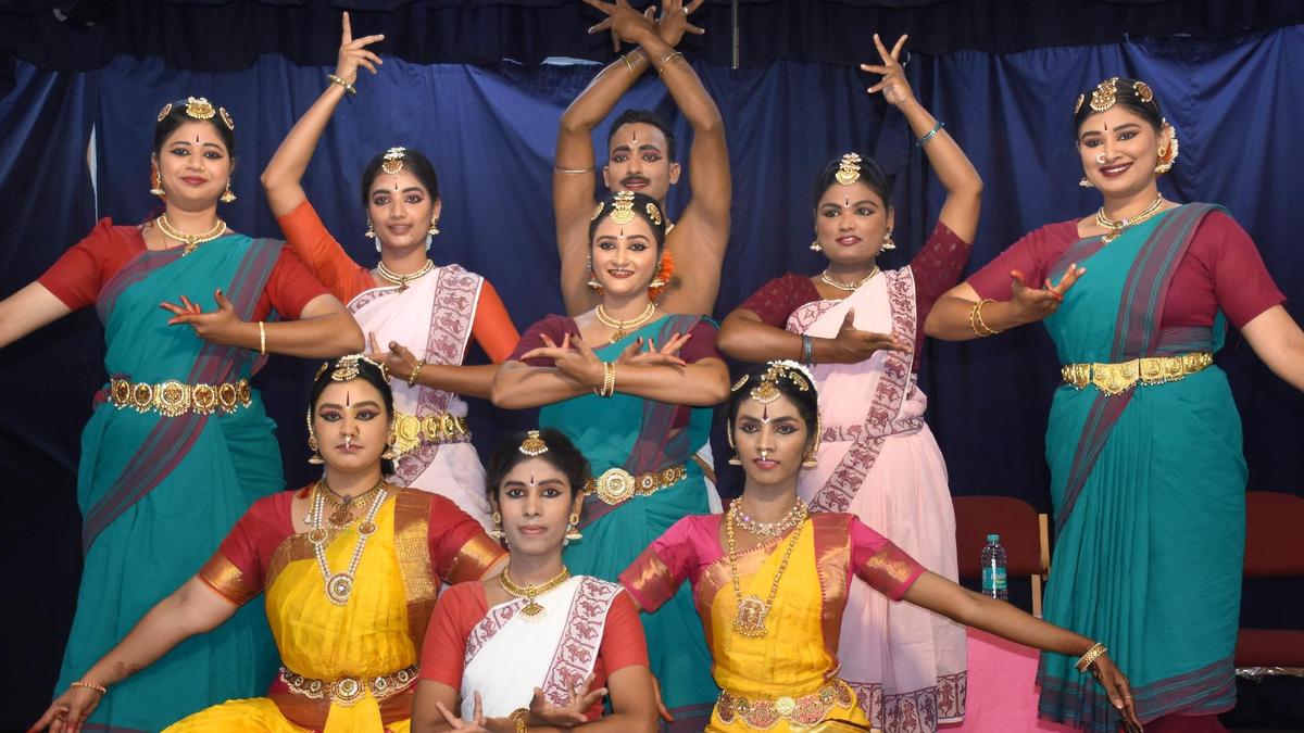 Dance transcends barriers of language and geography: Bharatanatyam guru ...