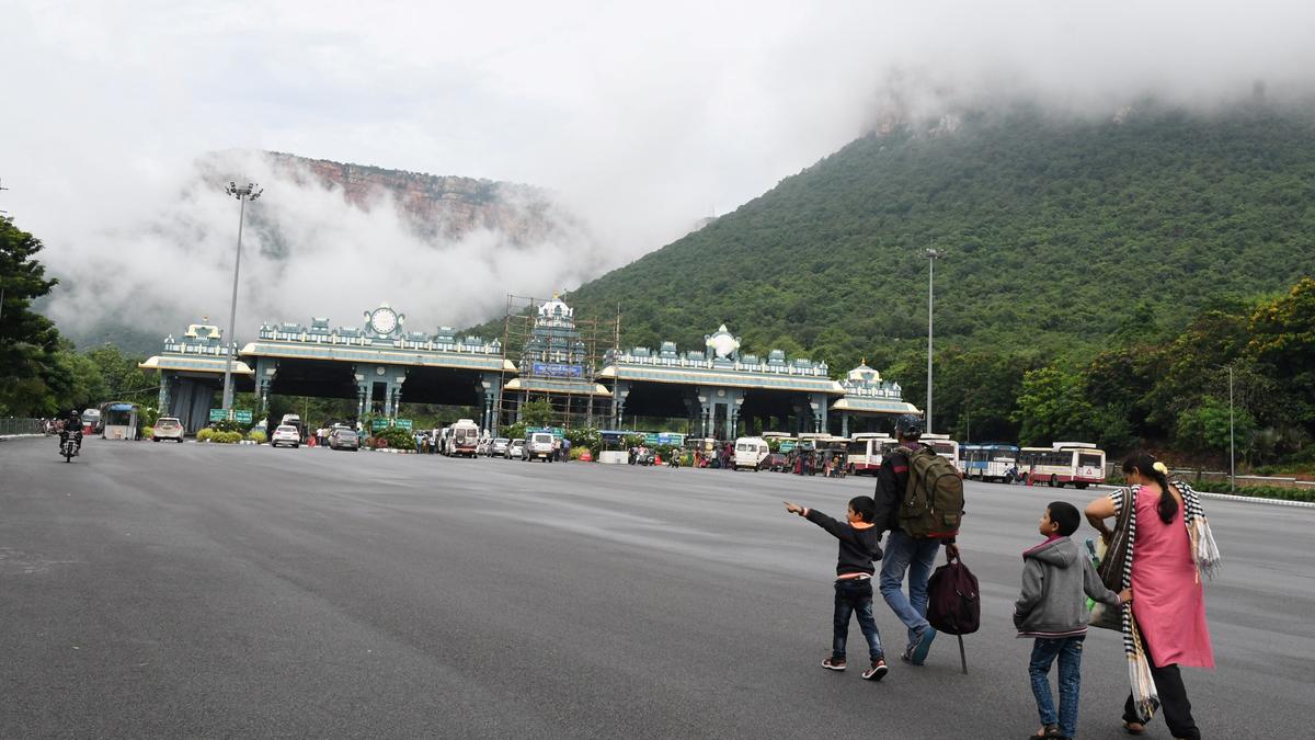 Youth of alien faith evades security checks at Alipiri, barge into ...