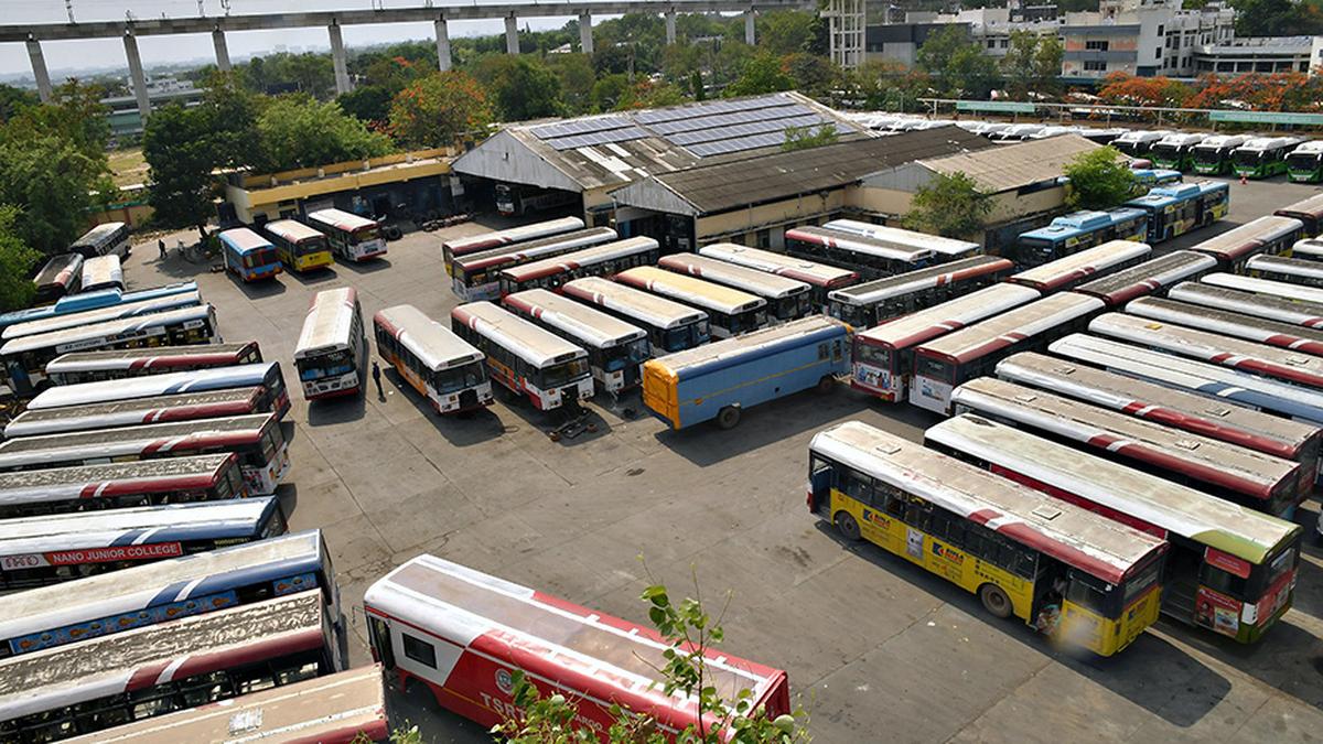 Now, TSRTC bus-tracking only a click away - The Hindu