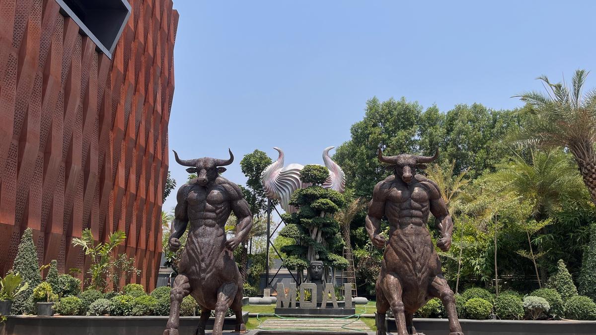 MOAI is a 24,000-square-foot restobar, at Financial District in ...