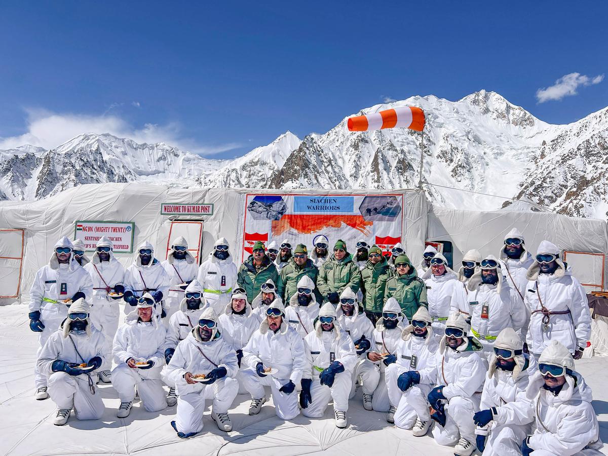 Rajnath visits Siachen glacier, Base Camp and Kumar post - The Hindu