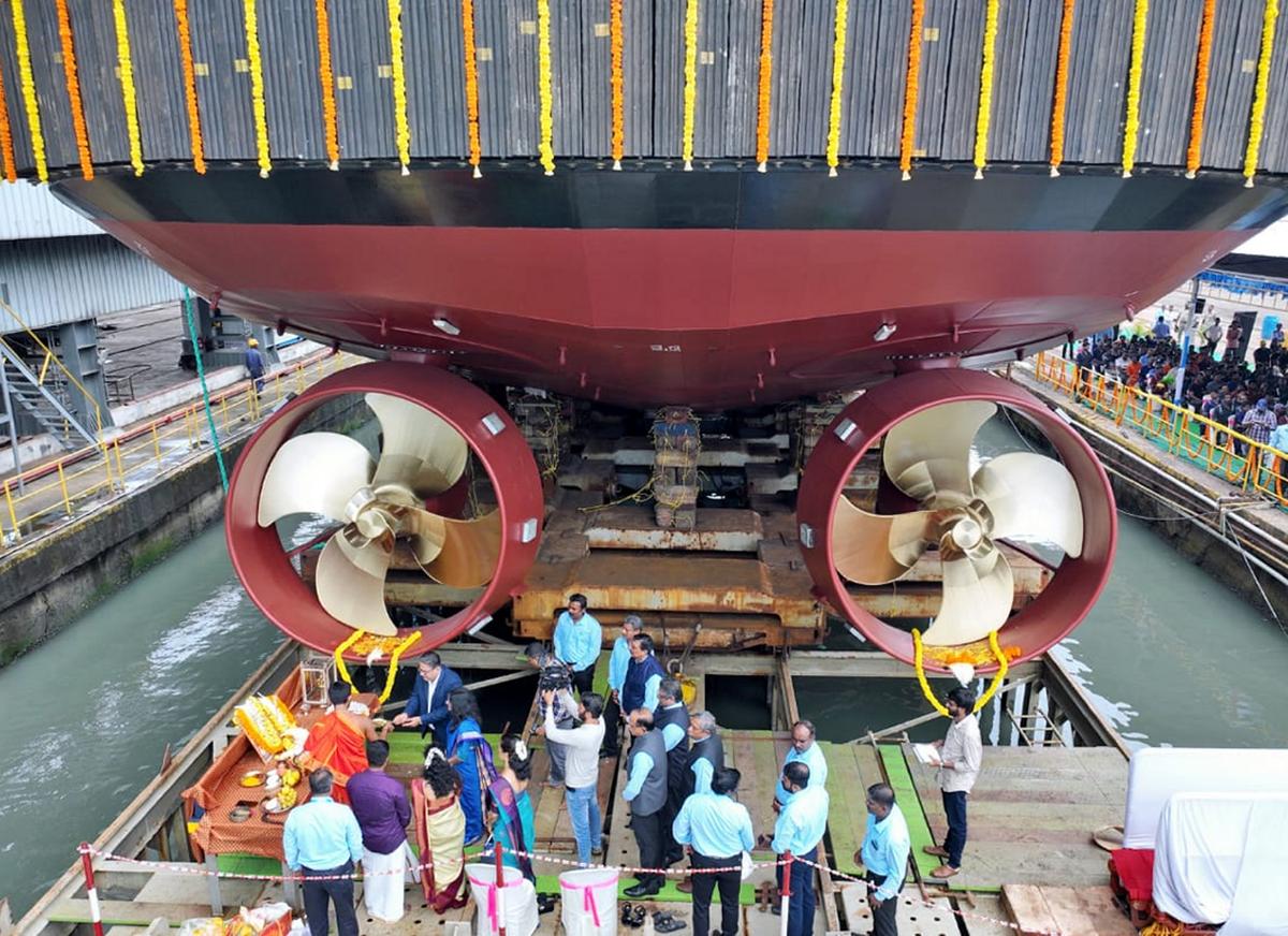 Udupi-Cochin Shipyard launches 62-tonne bollard pull tug - The Hindu