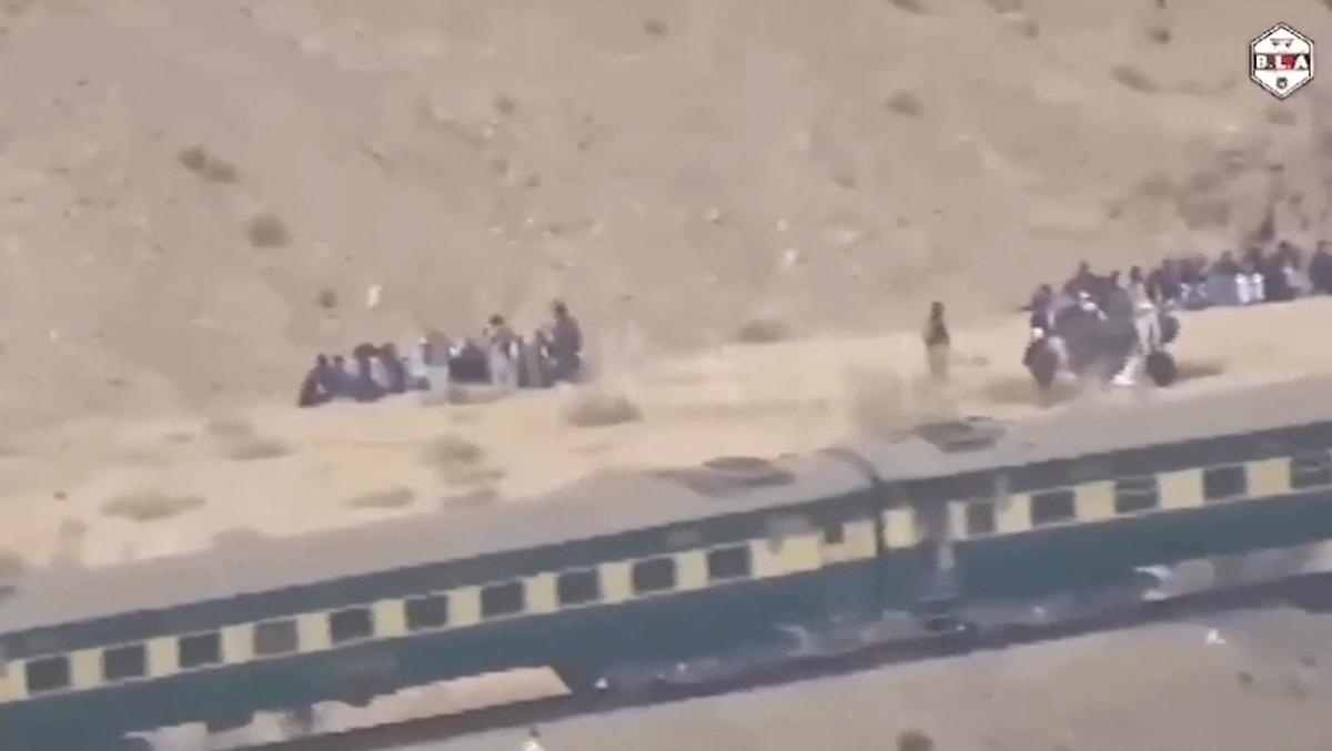 Pakistan train hijack: Siege ends; 21 passengers, 4 soldiers killed ...