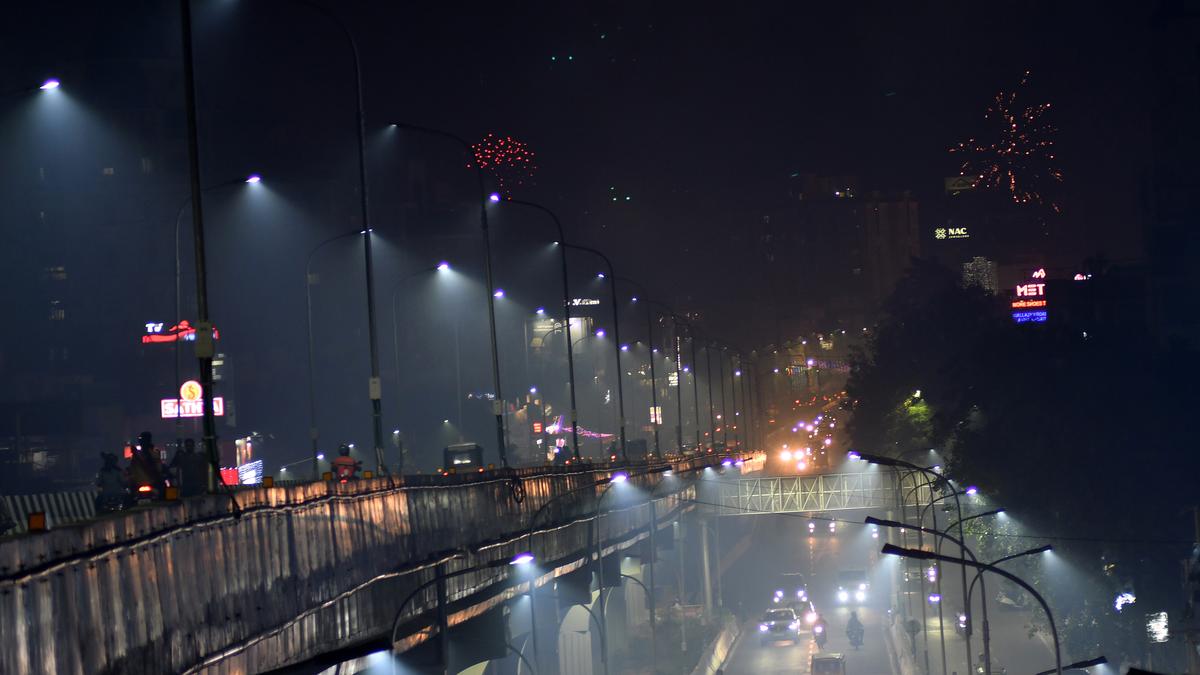 Deepavali celebrations leave Chennai suffocated, Air Quality Index ...
