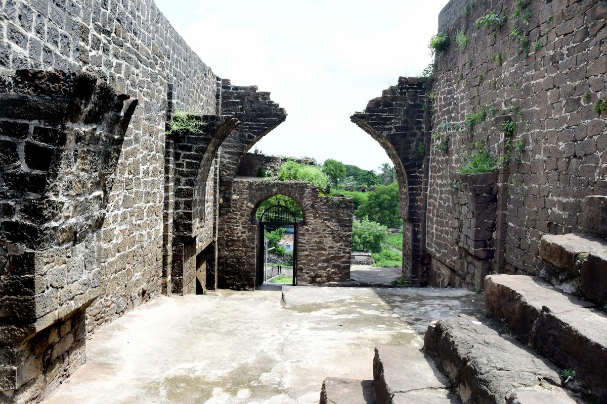 A fort that symbolises independence of Deccan from the clutches of ...