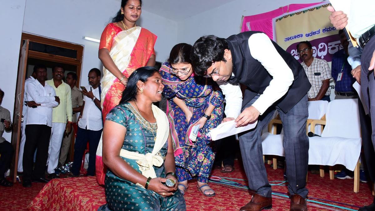 Kalaburagi DC promises to dispose of applications received during ...