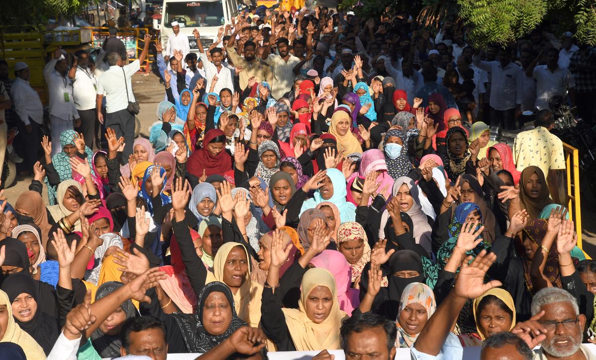 Various Muslim organisations stage protest, condemn action of NIA - The ...