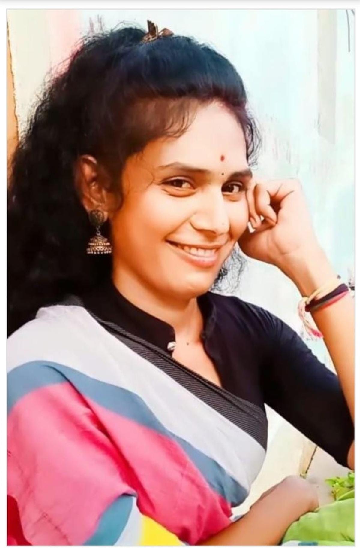 Raichur welcomes its first transgender teacher - The Hindu