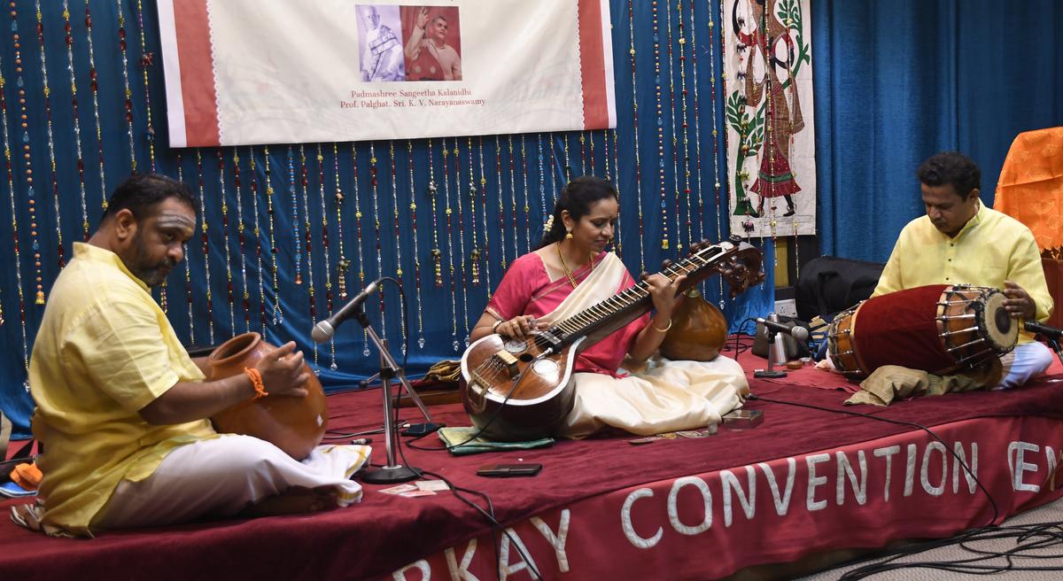 Jayanthi Kumaresh’s veena never fails to delight the audience - The Hindu