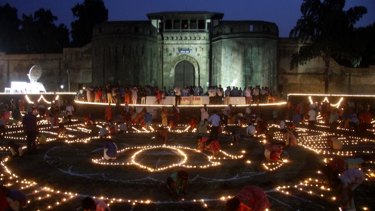 Diwali Pahat: The Diwali dawn concerts that draw a huge audience - The ...