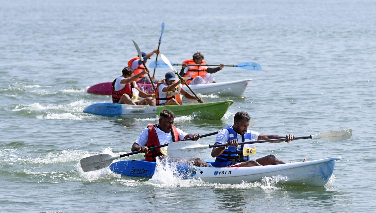 Beypore International Water Festival sees massive turnout - The Hindu