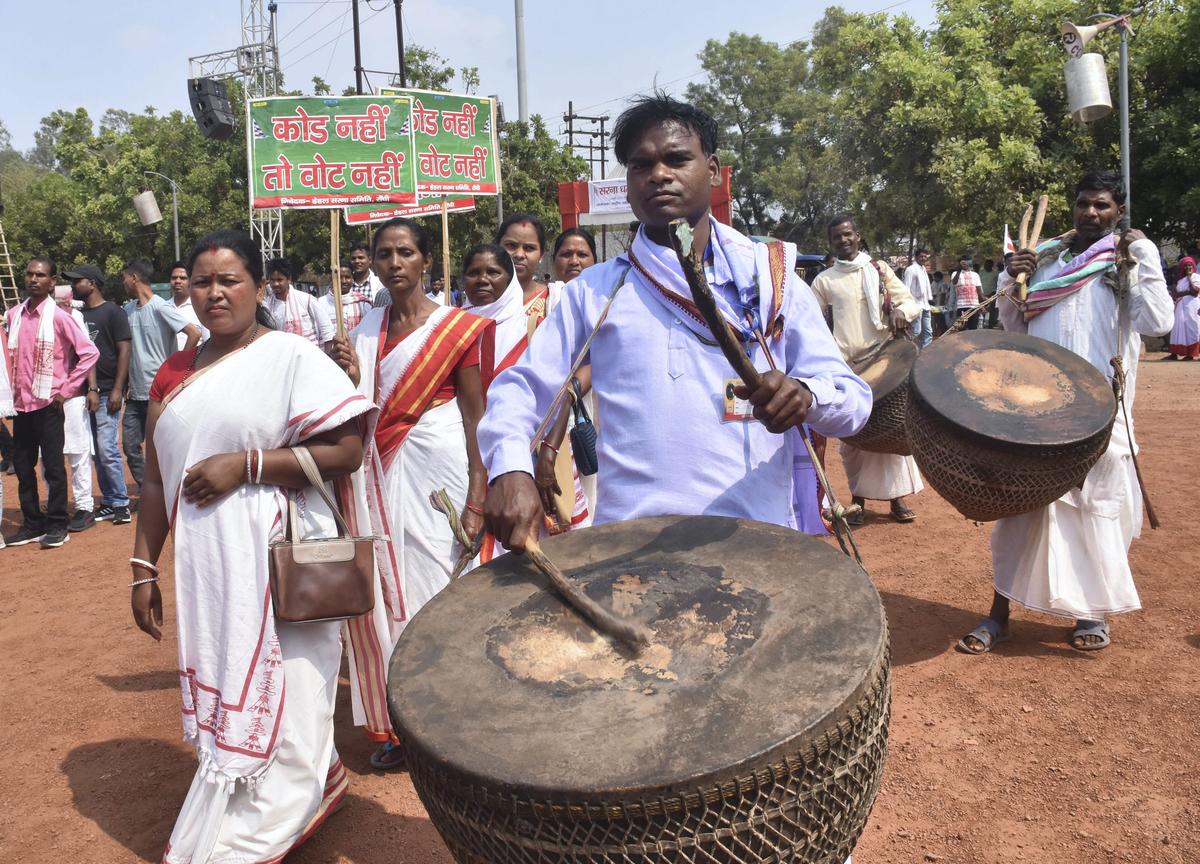 Tribal bodies hold mega rally for 'Sarna' code in Jharkhand - The Hindu