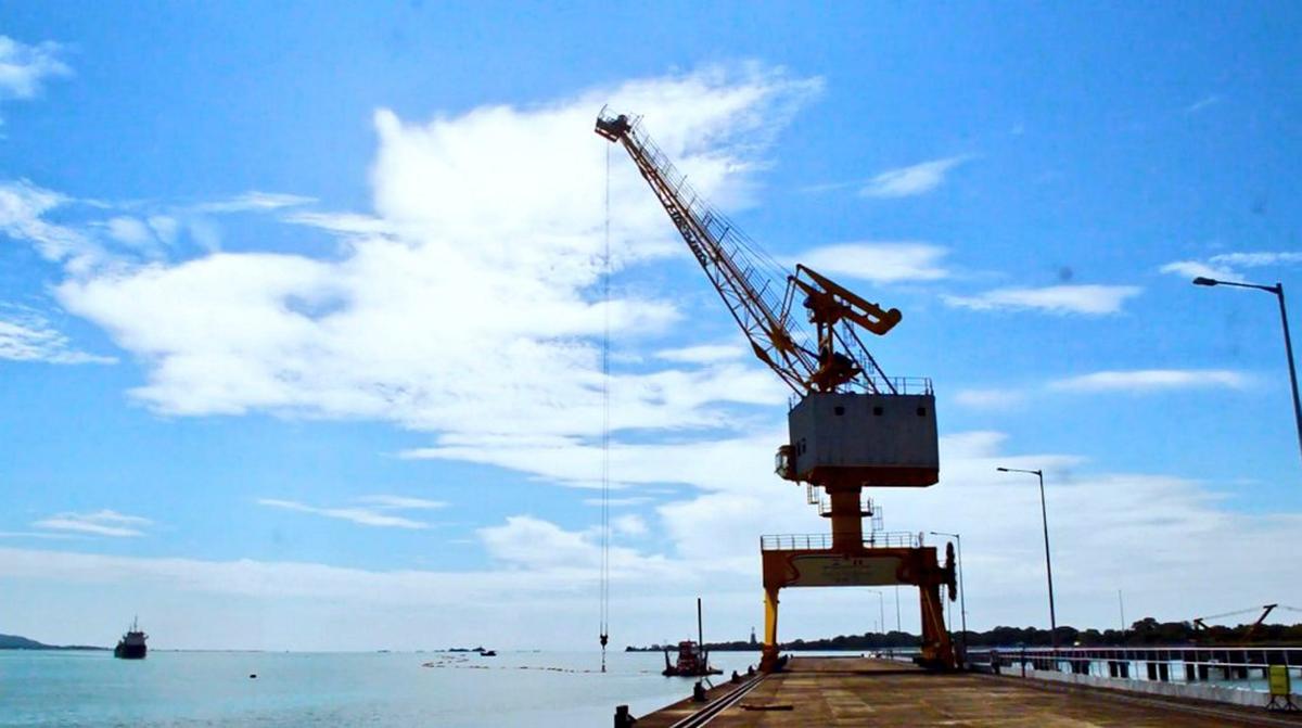 Sonowal inaugurates Sittwe port in Myanmar; receives first Indian cargo ...