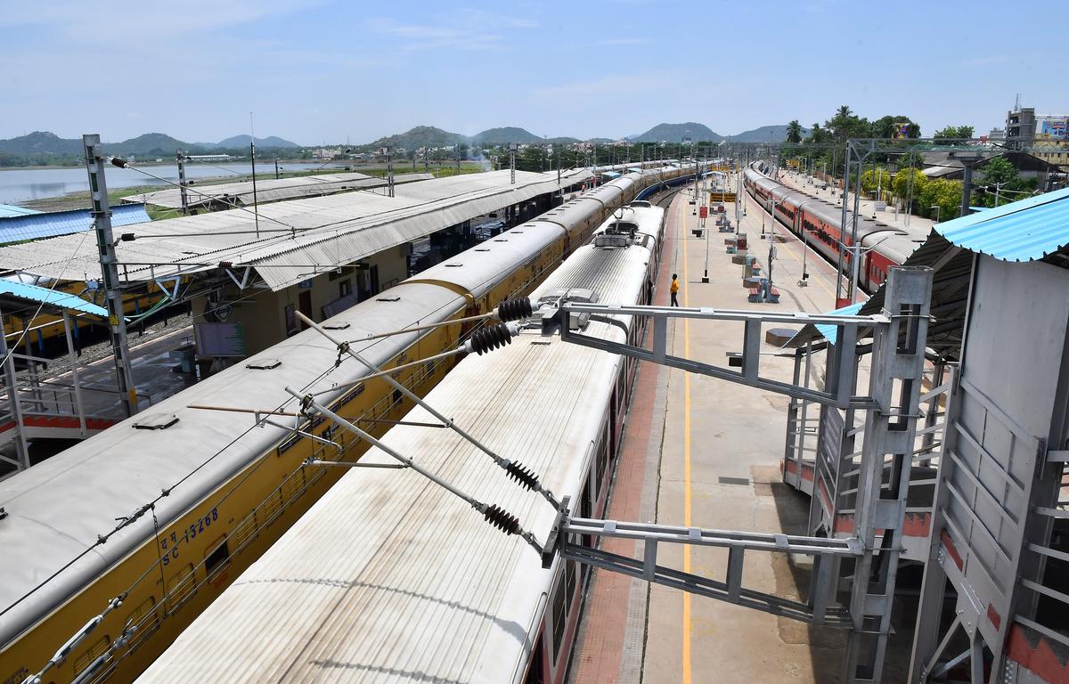 More trains to run on Chengalpattu-Tambaram third line from August ...